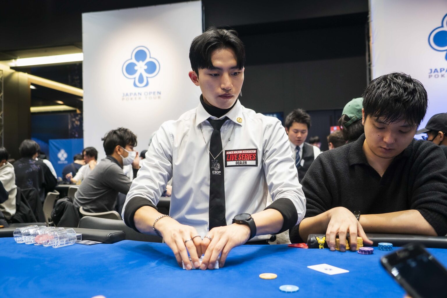 【総額7億円】JOPTが史上初の年越し開催 | LightTHREE